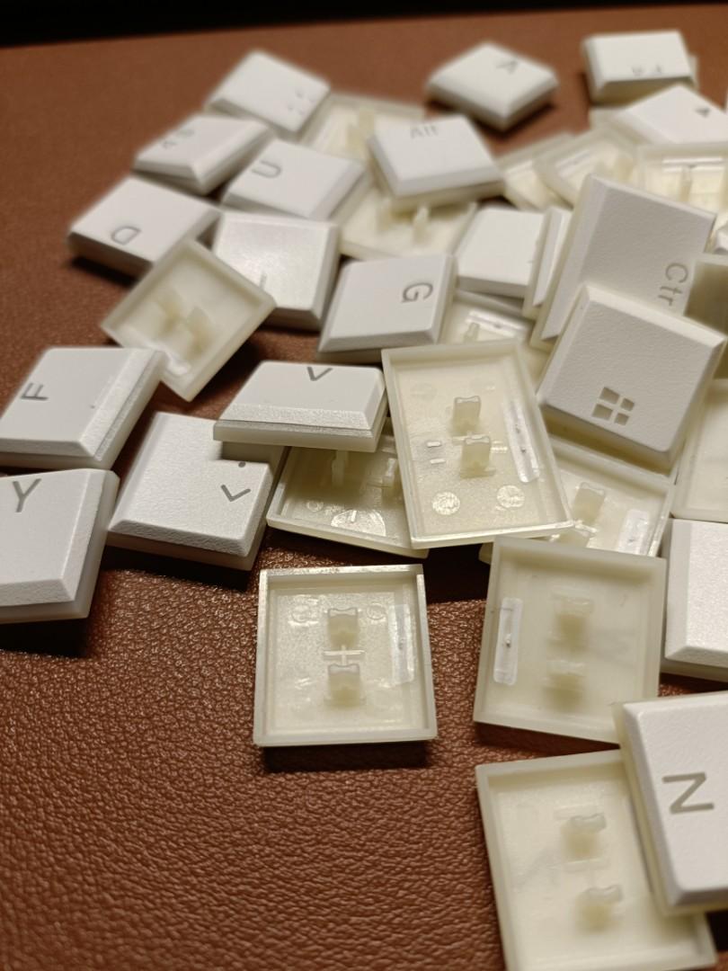 White shine through low profile keycaps, Computers & Tech, Parts ...