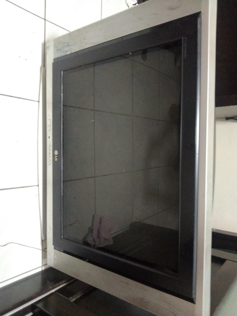 Crt tv 29 inch, TV & Home Appliances, TV & Entertainment on Carousell