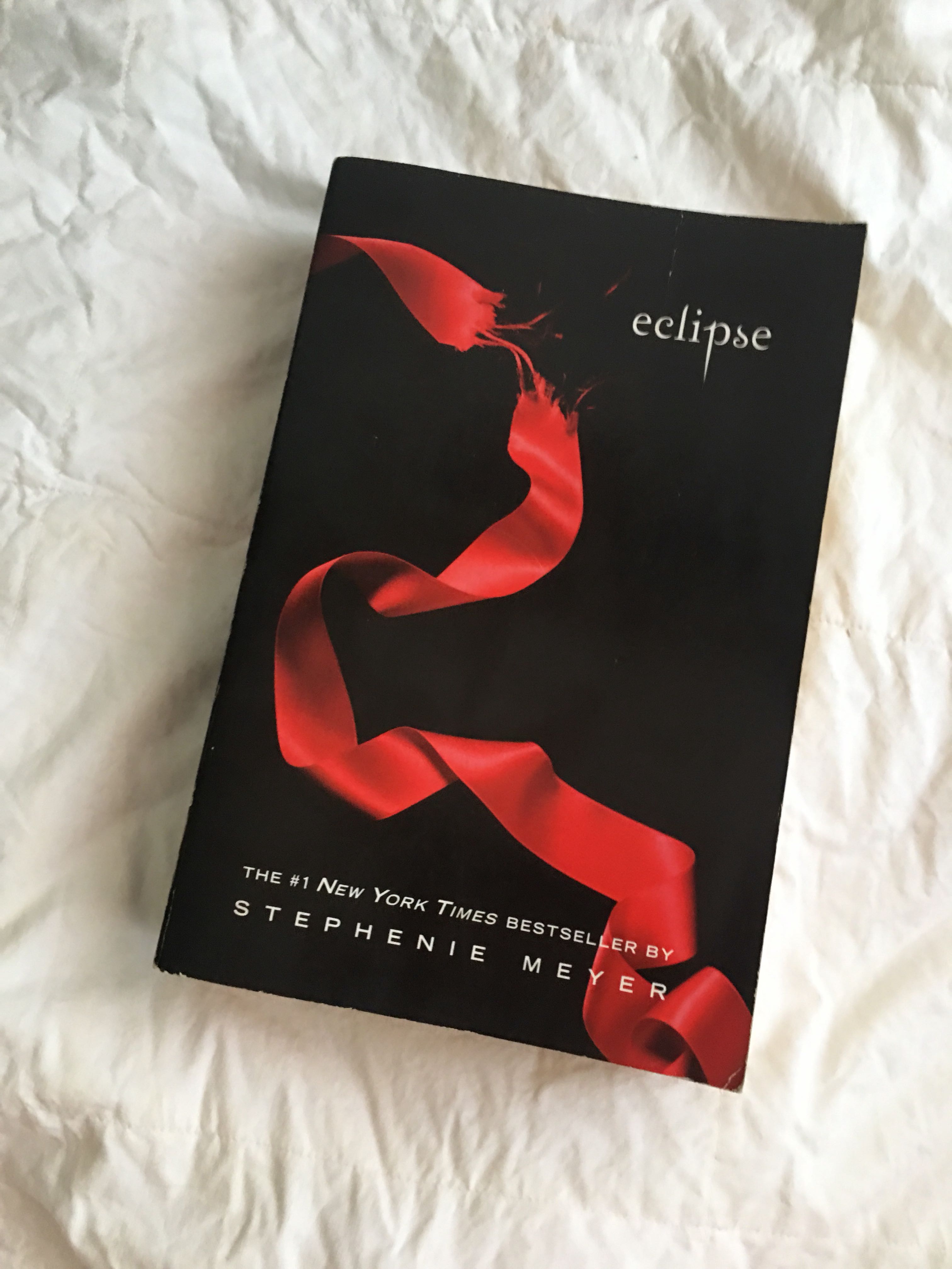 Eclipse by Stephenie Meyer || Twilight Saga, Hobbies & Toys, Books ...
