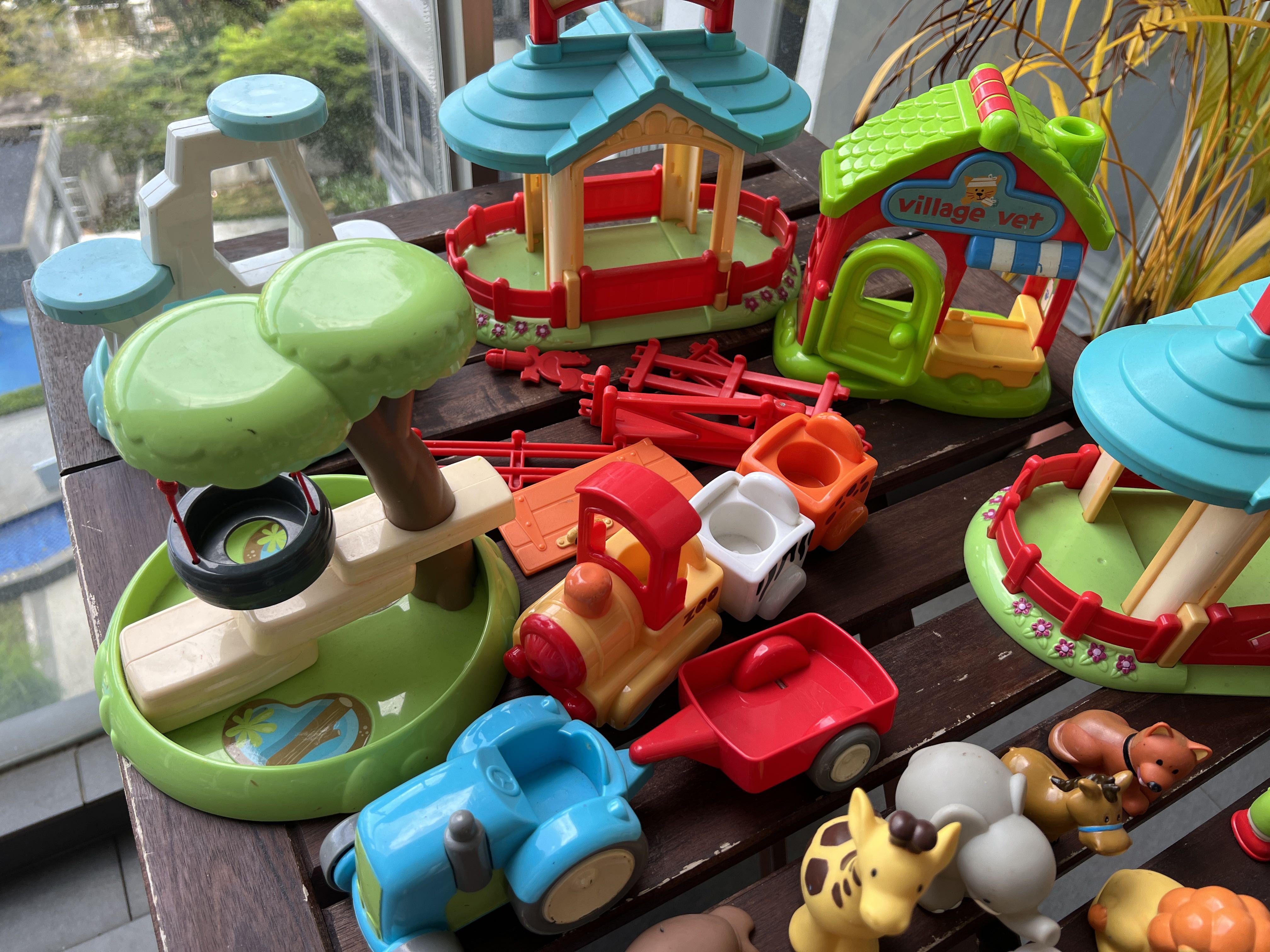 ELC Happyland Zoo playset, Hobbies & Toys, Toys & Games on Carousell