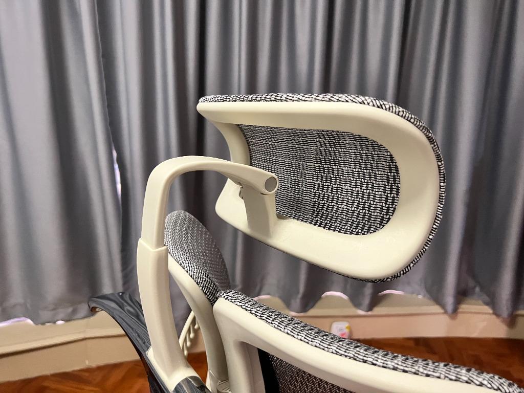 Ergomax Evolution Ergonomic chair, Furniture & Home Living, Furniture ...