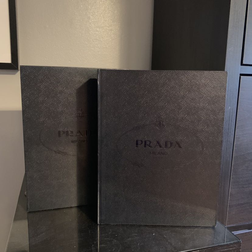 PRADA BOOK : FIRST EDITION 2009, 名牌, 飾物及配件 - Carousell