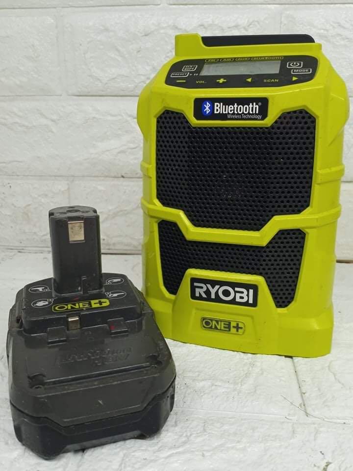 Ryobi P742 One+ 18V Lithium Ion Cordless Compact AM / FM Radio ...