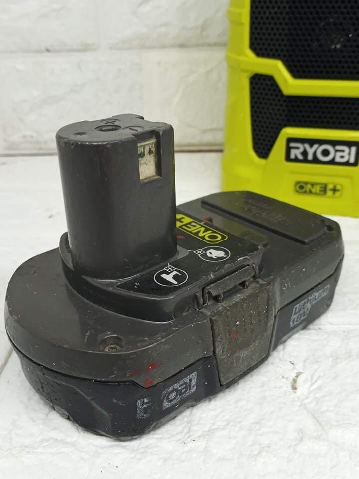 Ryobi P742 One+ 18V Lithium Ion Cordless Compact AM / FM Radio ...