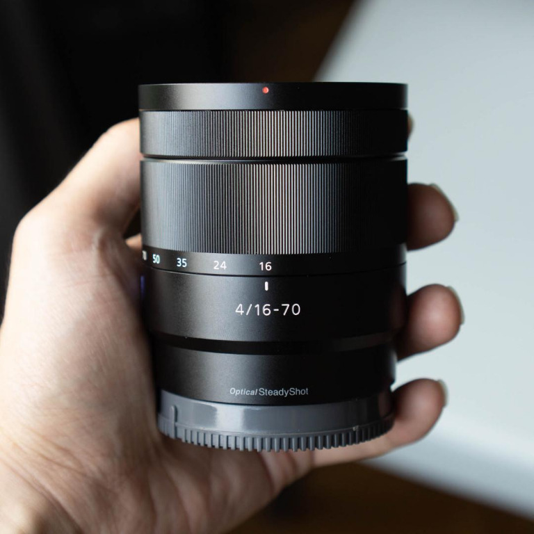 Sony Zeiss E 16-70mm f/4 Vario-Tessar SEL1670Z zoom lens, Photography ...