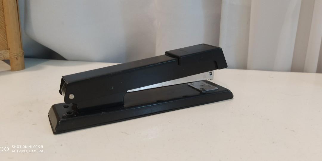 Stapler big (use 26/6 & 24/6) 17cm, Hobbies & Toys, Stationary & Craft ...