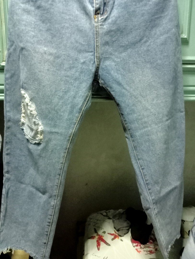 Tattered pants, Women's Fashion, Bottoms, Jeans on Carousell
