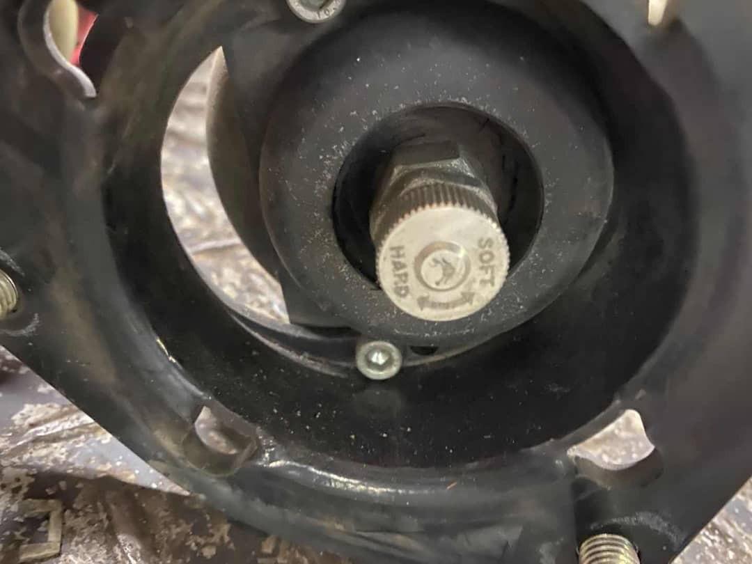 Toyota harrier ACU30 adjustable absorber, Auto Accessories on Carousell
