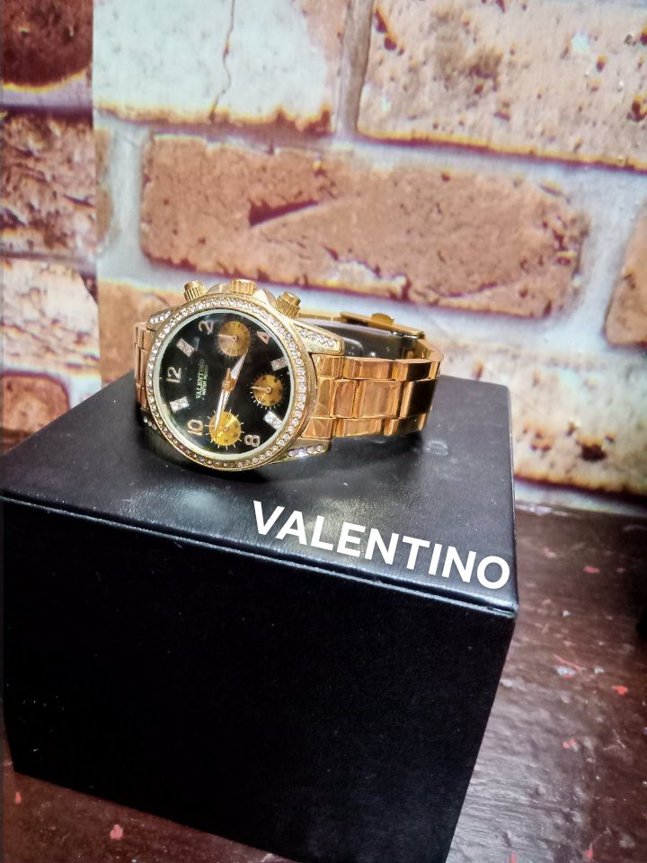 VALENTINO WATCH, Women's Fashion, Watches & Accessories, Watches on ...