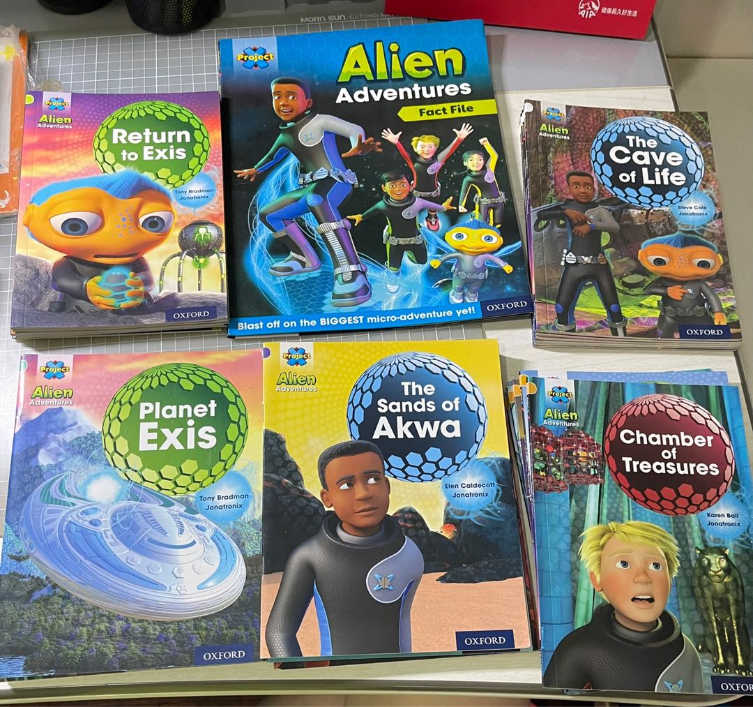Alien Adventures 30 books series, 興趣及遊戲, 書本 & 文具, 小說及非小說 - Carousell