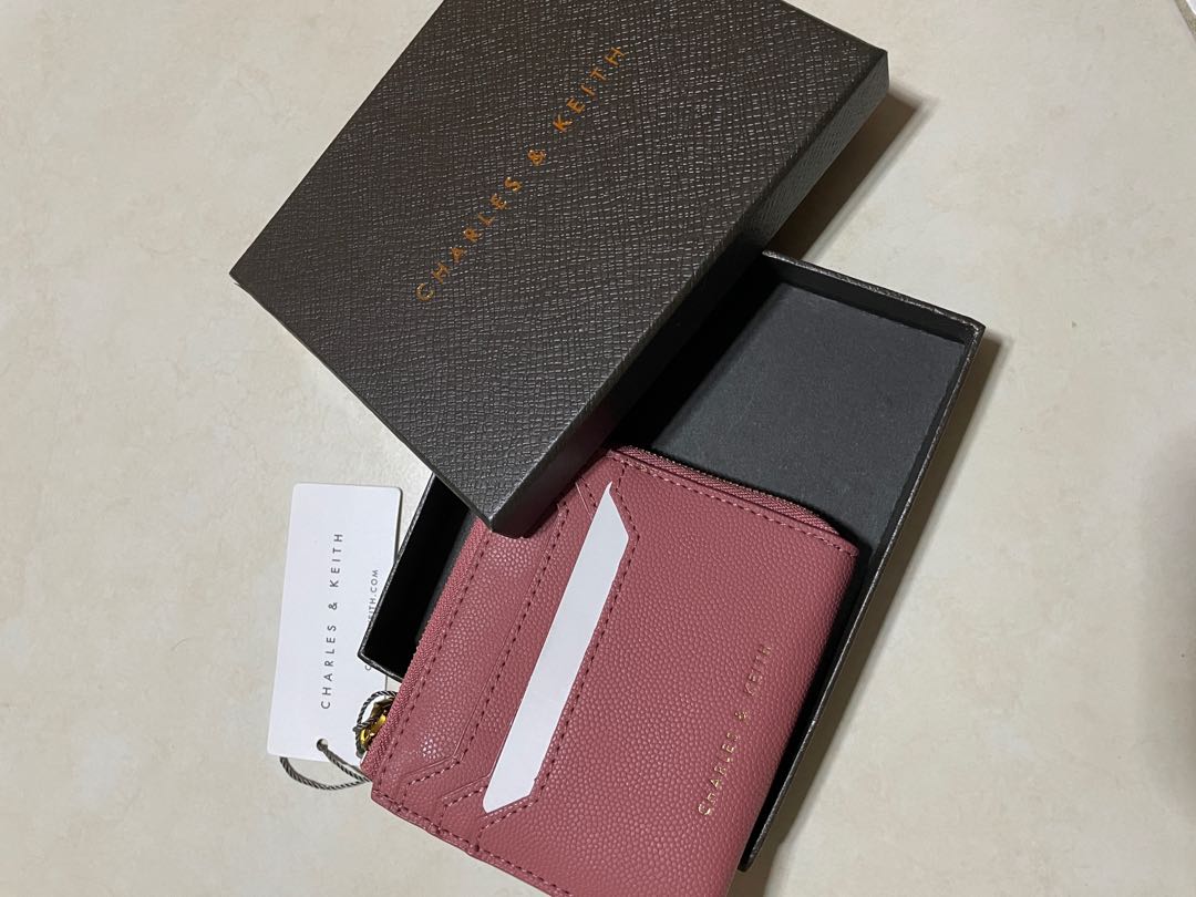 Charles & Keith Card holder, Women's Fashion, Bags & Wallets, Wallets ...
