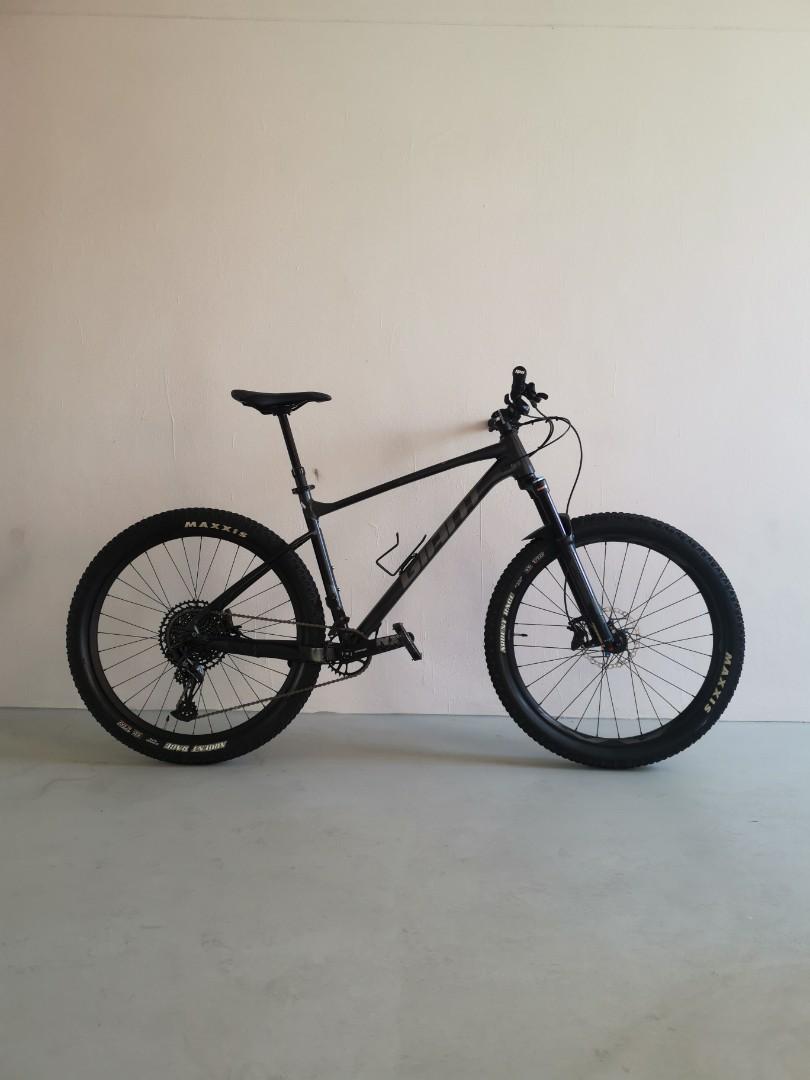 Giant fathom 2, Sports Equipment, Bicycles & Parts, Bicycles on Carousell