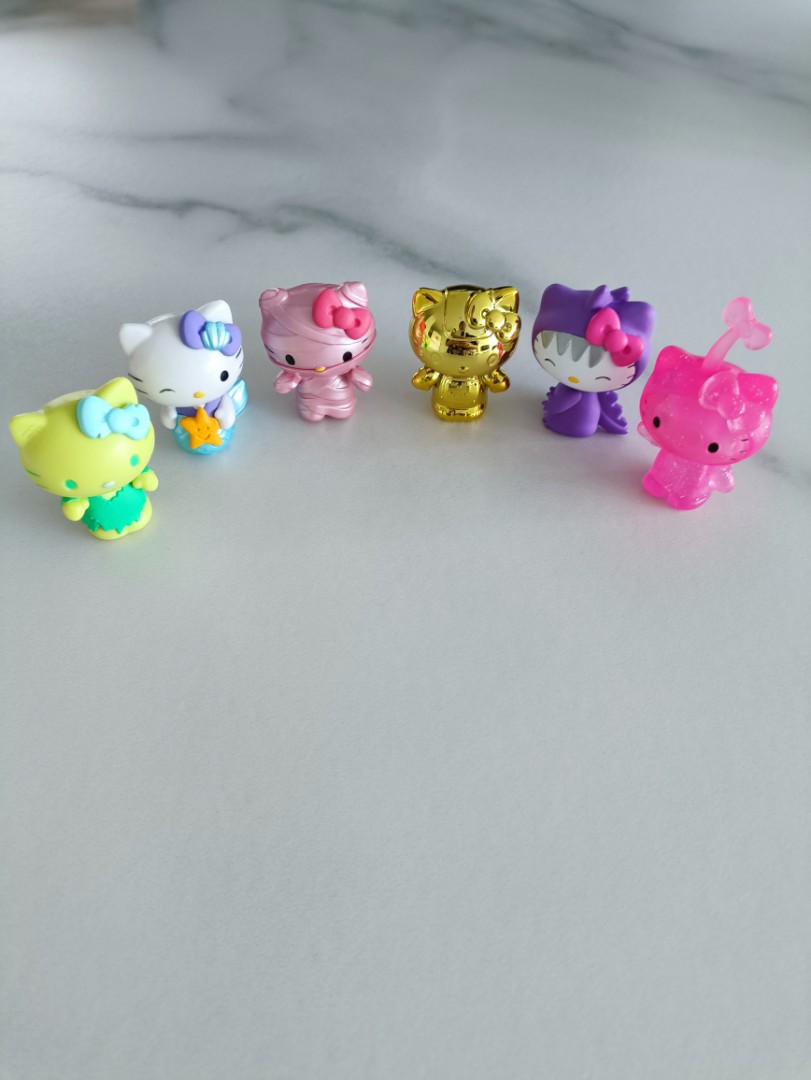 Hello kitty figurines set, Hobbies & Toys, Memorabilia & Collectibles ...