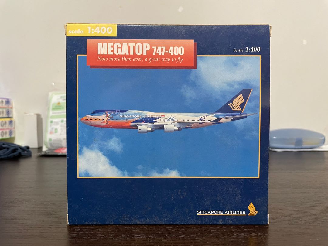 Herpa Wings 1:400 diecast Singapore Airlines Megatop 747-400 Tropical ...