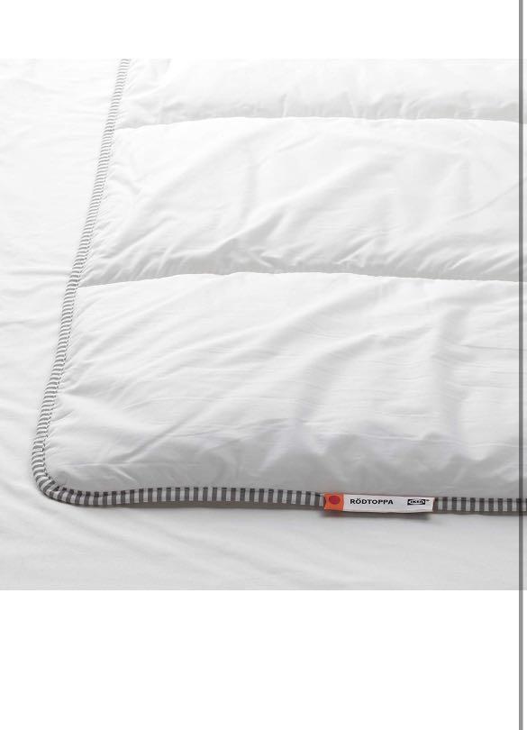 IKEA Rodtoppa Quilt, Furniture & Home Living, Bedding & Towels on Carousell