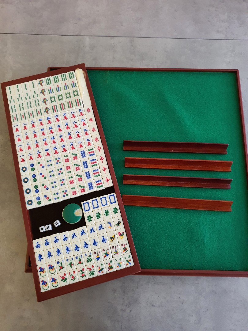 Mini Mahjong set with mini table, Hobbies & Toys, Toys & Games on Carousell