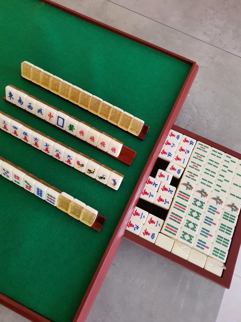 Mini Mahjong set with mini table, Hobbies & Toys, Toys & Games on Carousell