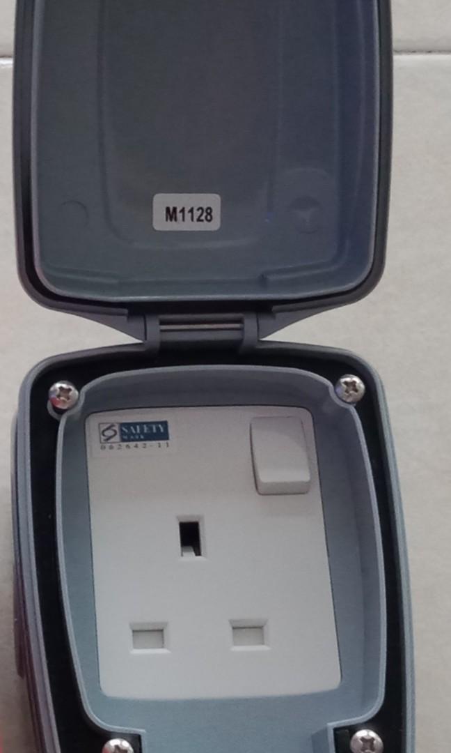 MK 86486 GRY 1 G,13A SP switched socket Outlet., Everything Else on ...