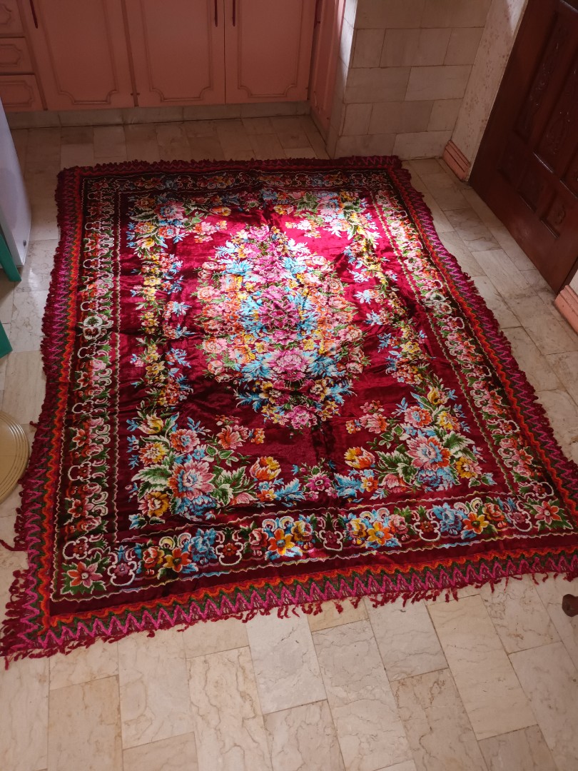 Original Carpet from Saudi, Furniture & Home Living, Home Decor ...