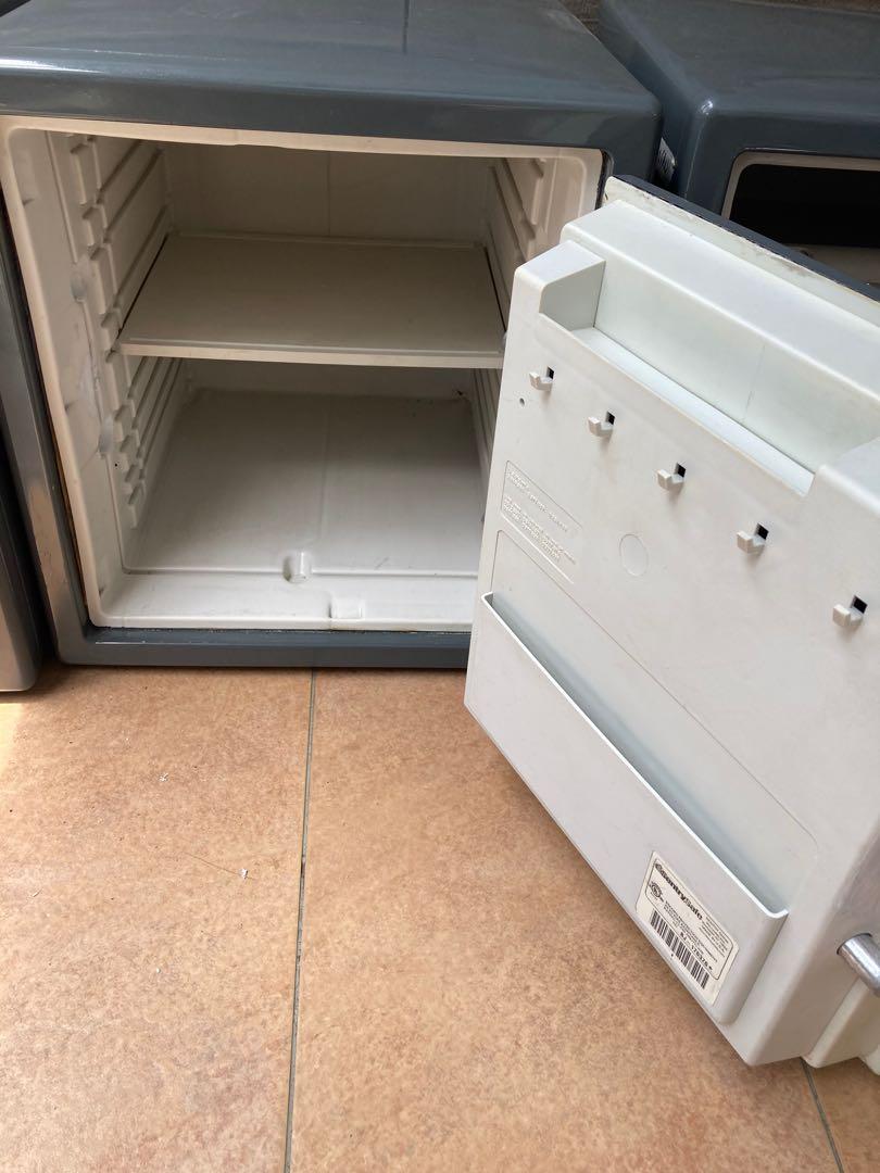 Sentry Safe heavy duty steel vault with 3-digit number combination lock ...