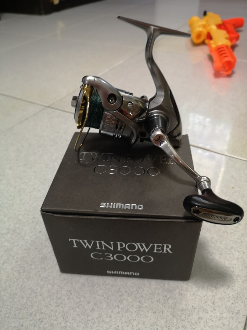 Shimano twinpower c3000 reel, Everything Else on Carousell
