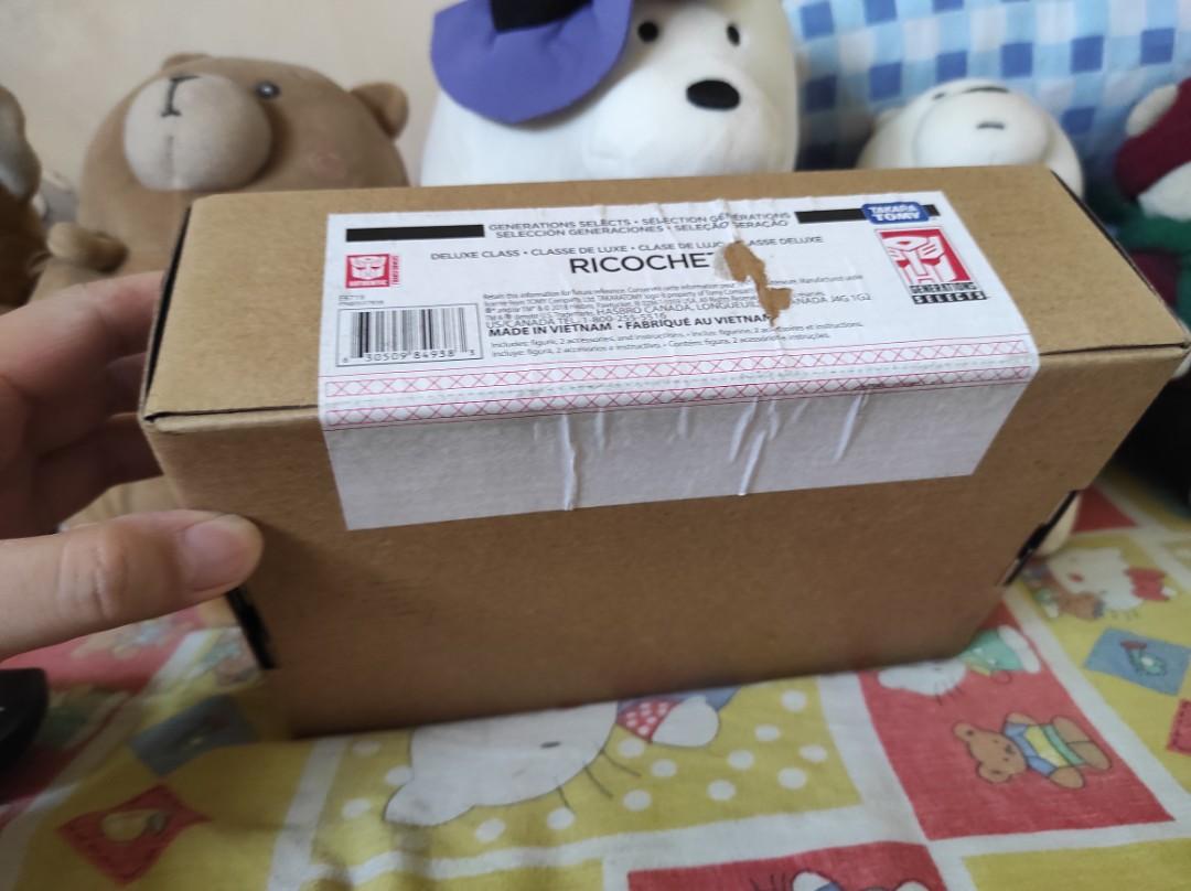 Transformers Generations Selects Autobot Ricochet, Hobbies & Toys, Toys ...