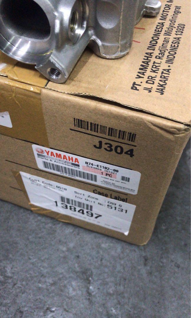 Yamaha xmax 300 cylinder head b74, Motorcycles, Motorcycle Accessories ...