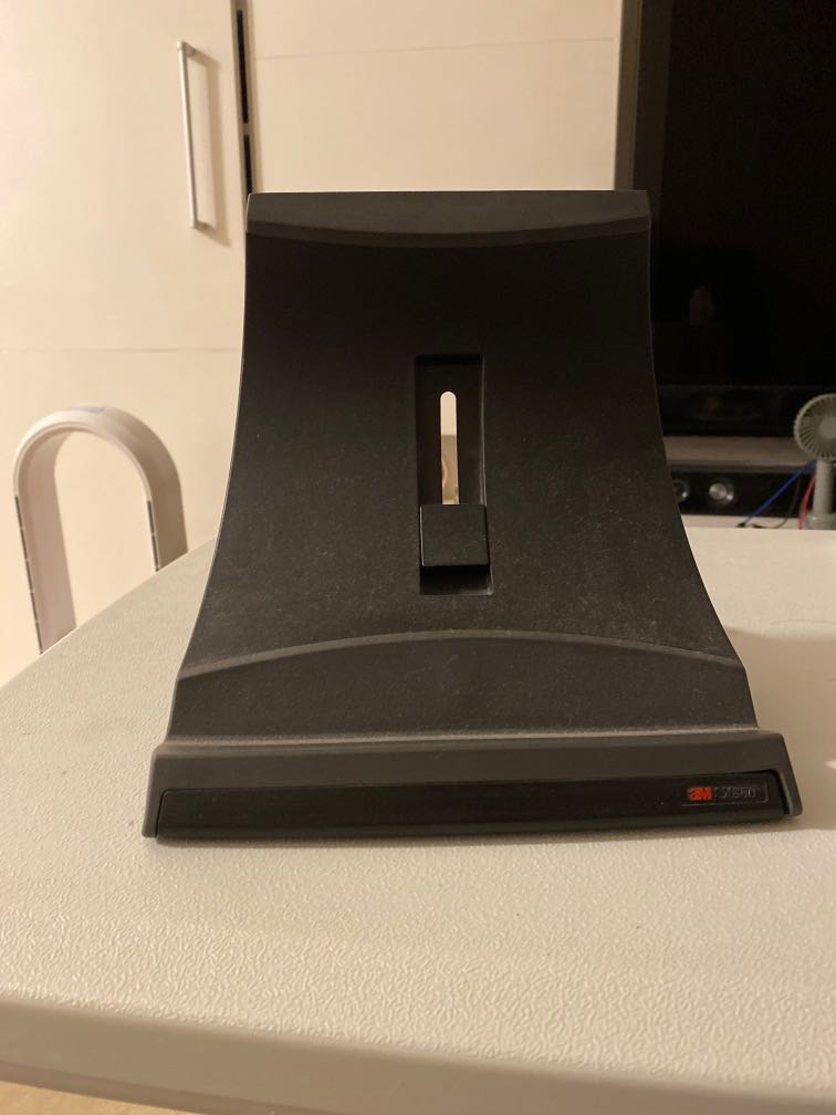 3M laptop stand, 電腦＆科技, 電腦周邊及配件, 其他 - Carousell