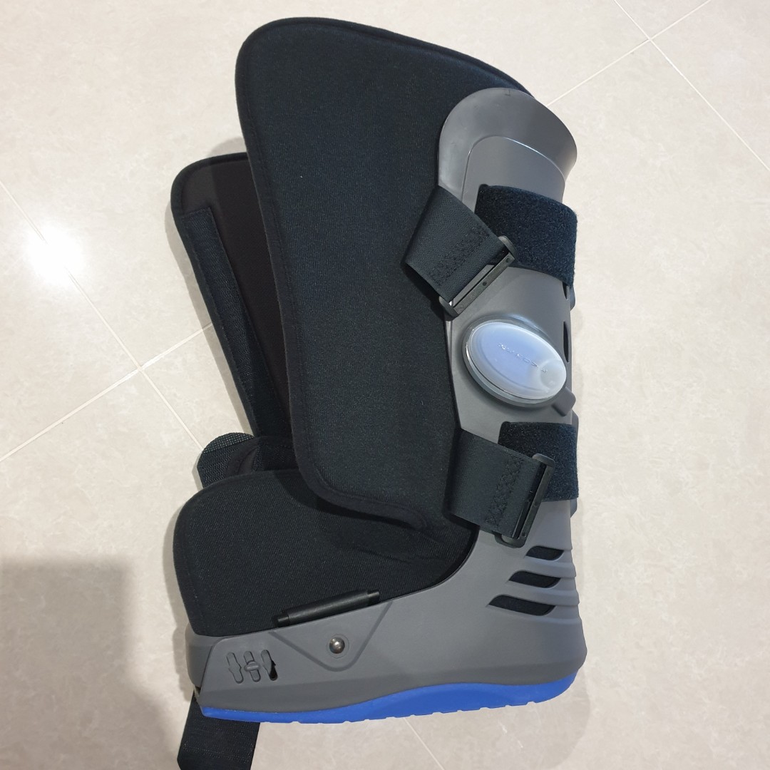 Air cast M size, Health & Nutrition, Braces, Support & Protection on ...