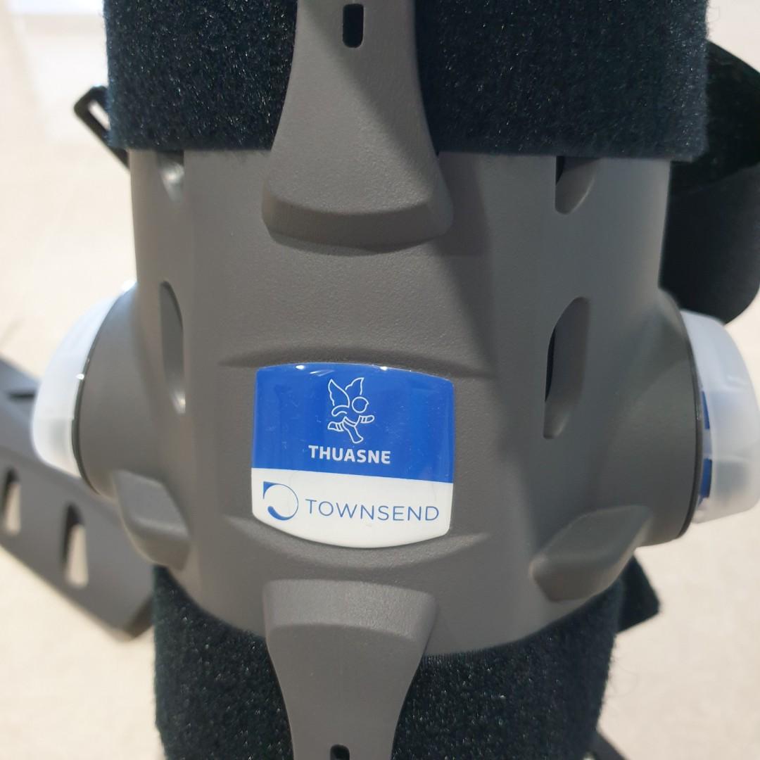 Air cast M size, Health & Nutrition, Braces, Support & Protection on ...
