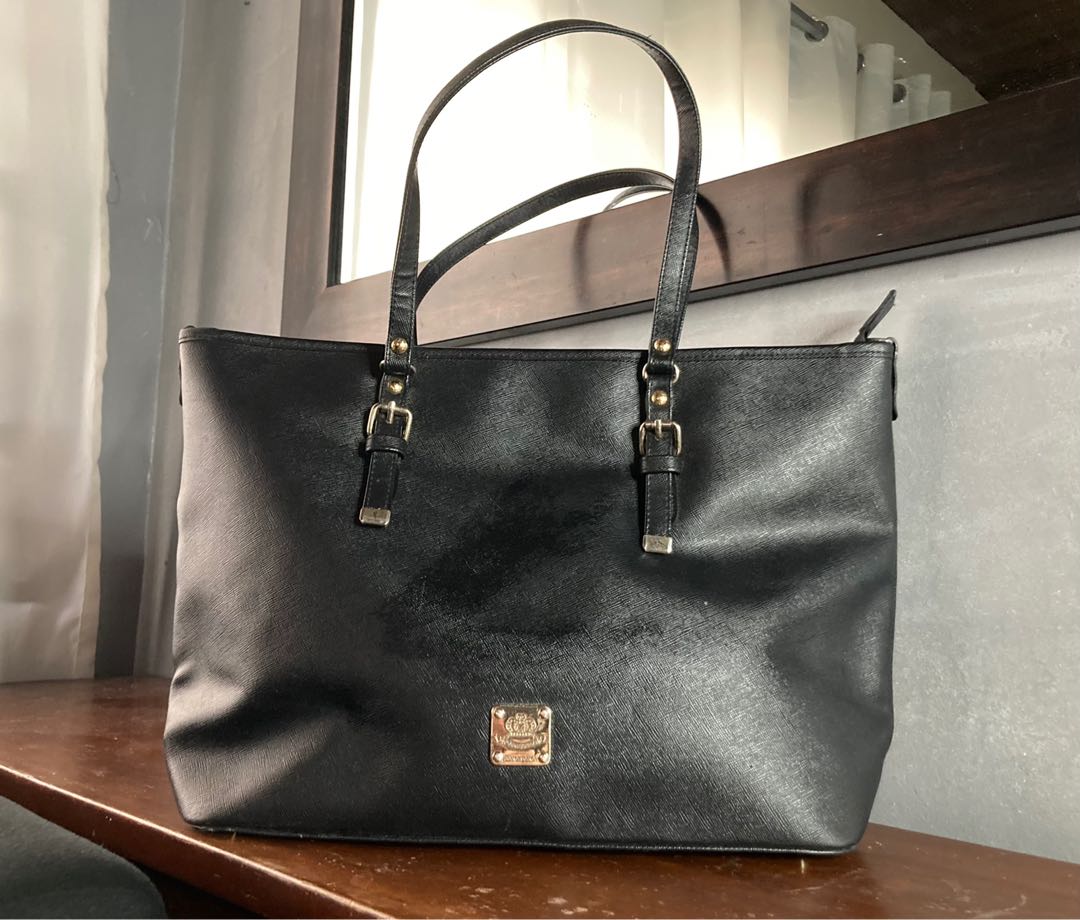 Bana Bana Shoulder Bag (made in korea), Women's Fashion, Bags & Wallets ...