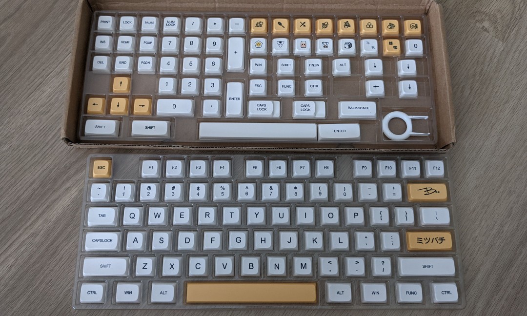 Bumble bee themed keycaps set (XDA, 108 keys), Computers & Tech, Parts ...