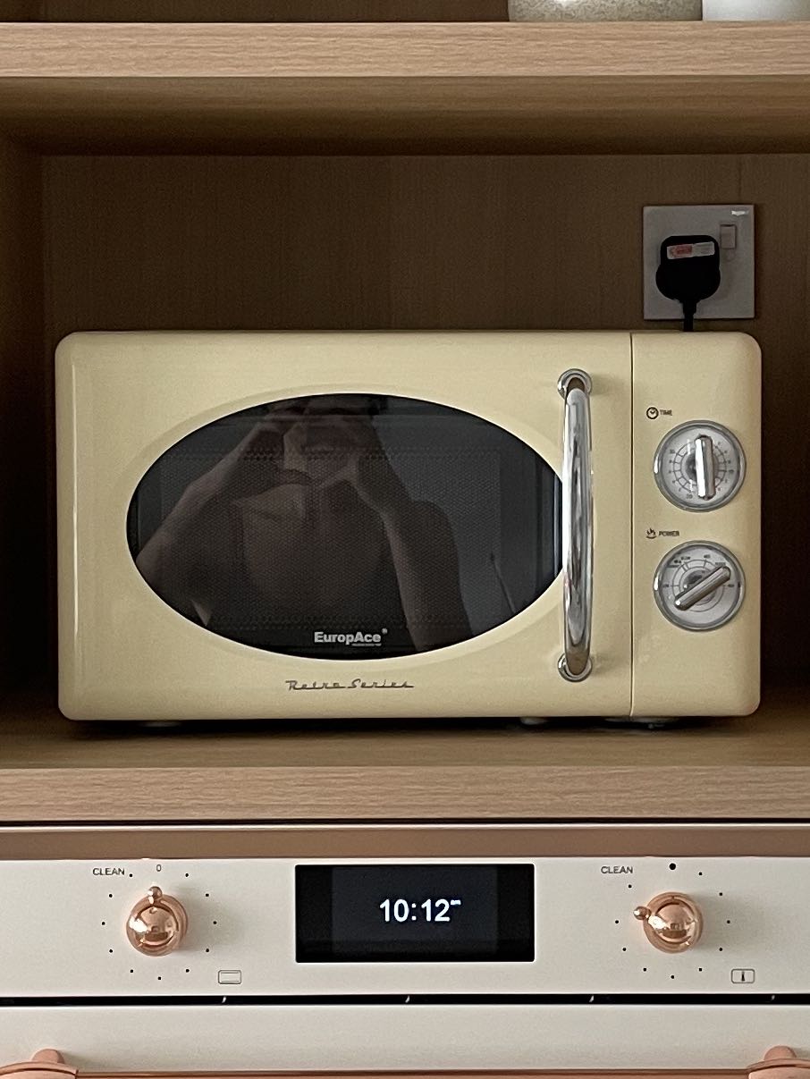 Europace retro microwave - cream, TV & Home Appliances, Kitchen ...