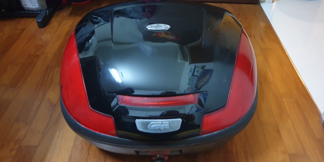 Givi Simply E470 box for sale, Motorcycles, Motorcycle Accessories on ...