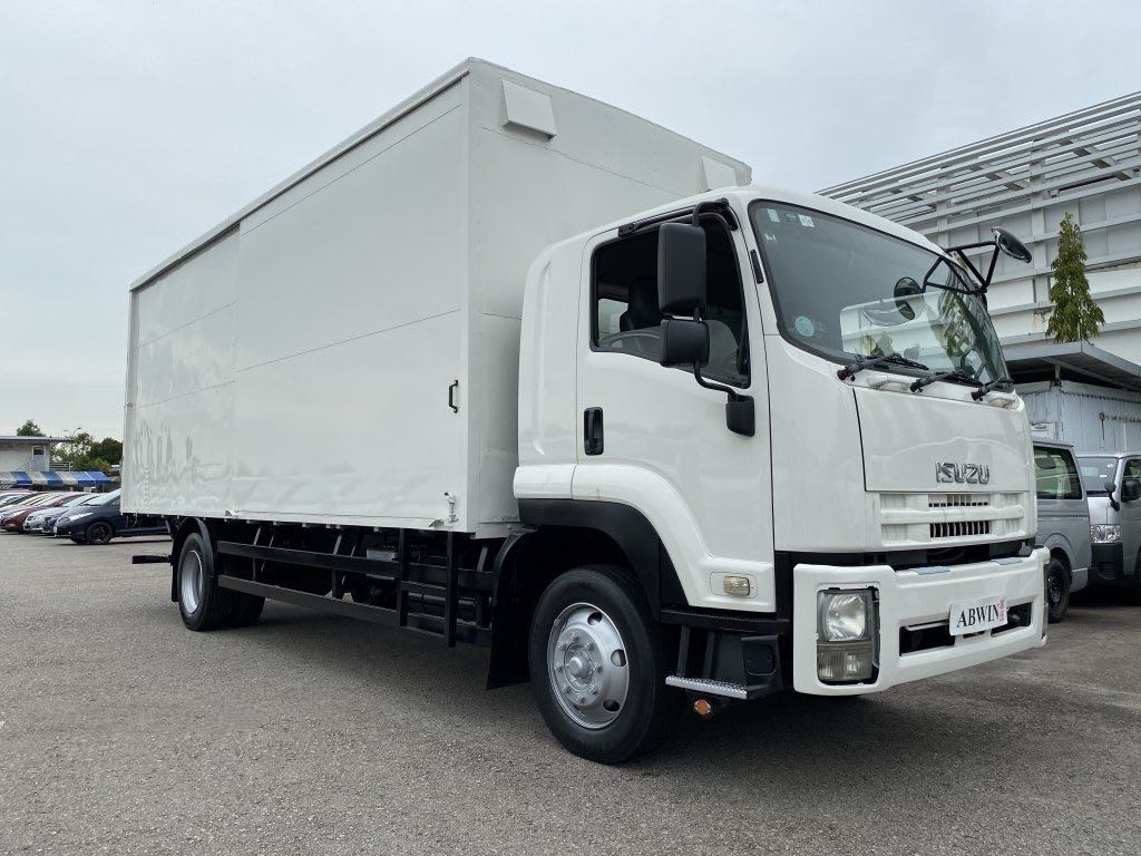 Isuzu FVR34, Cars, Commercial Vehicles, Used on Carousell