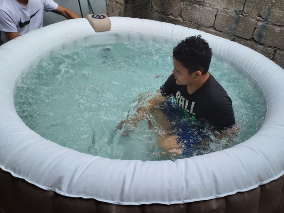 Jacuzzi inflatable pool, Beauty & Personal Care, Bath & Body, Bath on ...