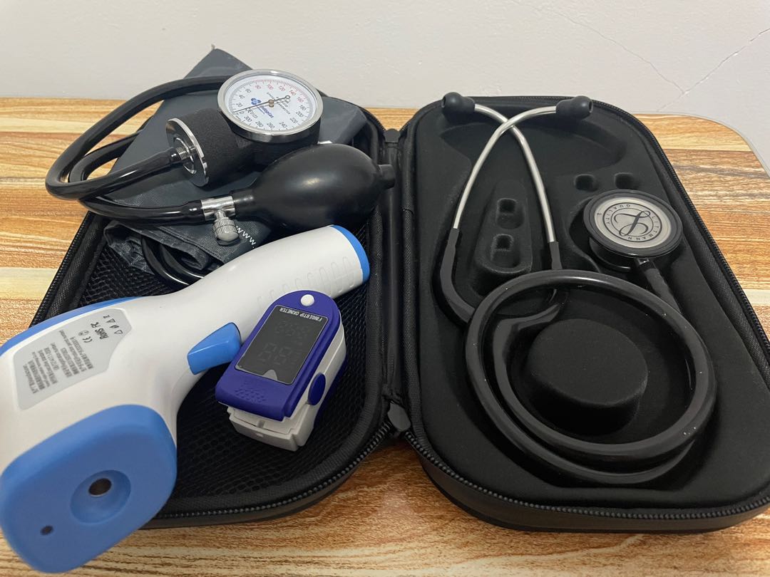 Littmann stethoscope set, Health & Nutrition, Medical Supplies & Tools ...