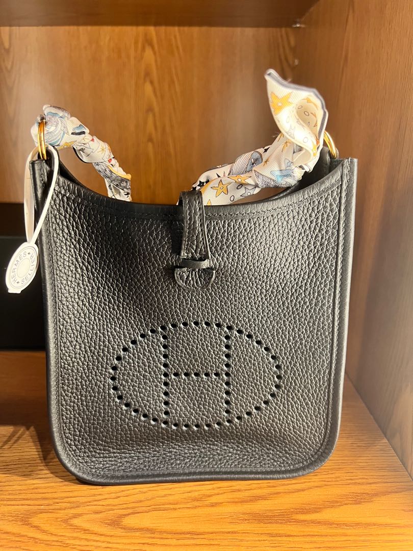 Mini evelyn black, Luxury, Bags & Wallets on Carousell