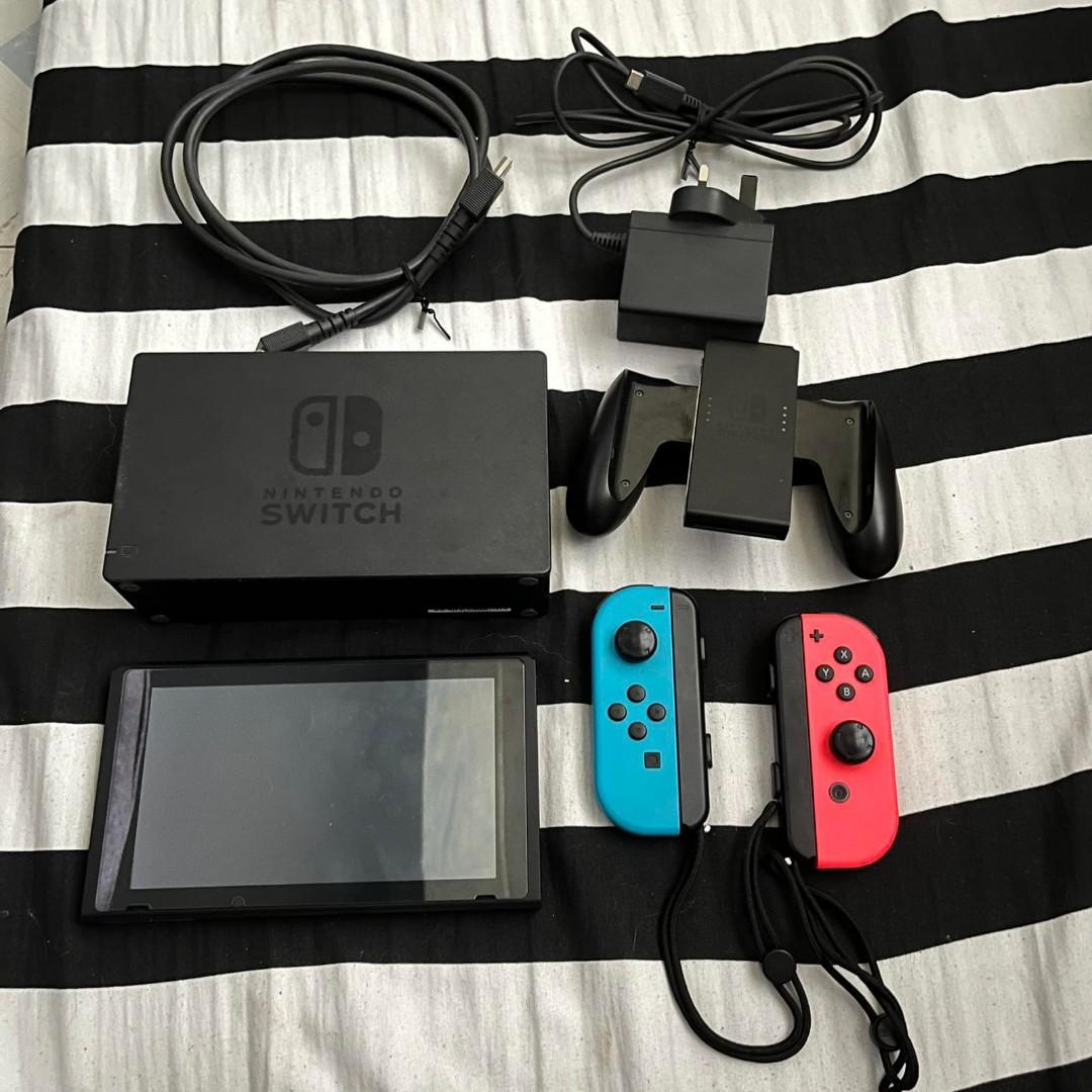 Nintento Switch v2 Neon B&R Bundle, Video Gaming, Video Game Consoles ...