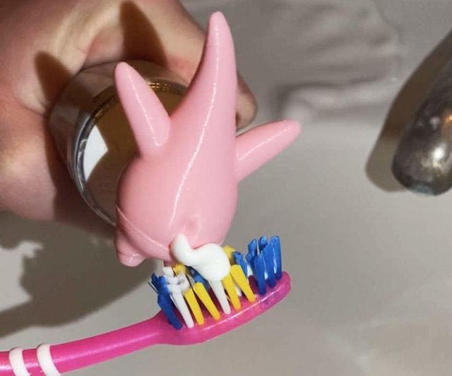 Pooping Patrick Star Toothpaste Topper, Beauty & Personal Care, Oral ...