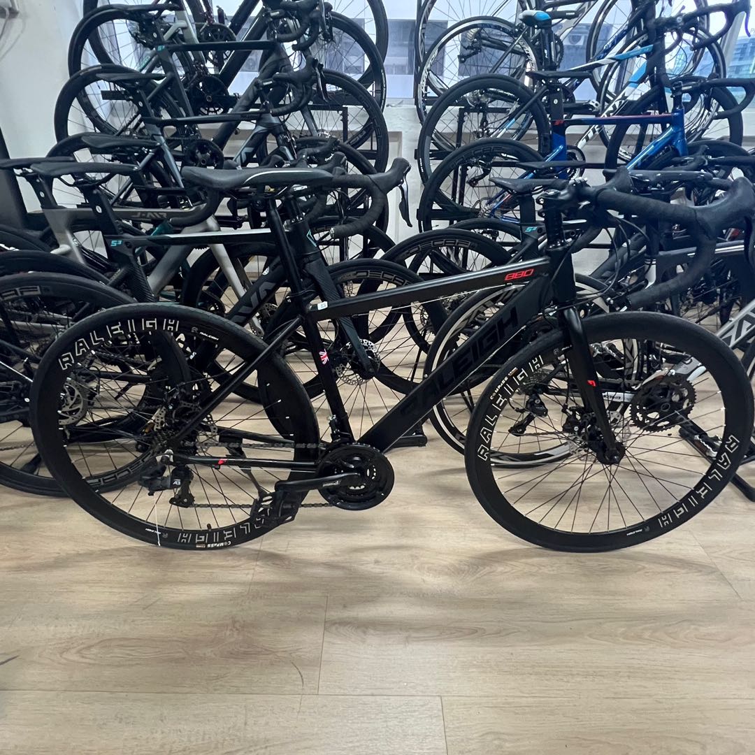 [READY STOCKS] Raleigh road bike RL880 racing bicycle, Sports Equipment ...