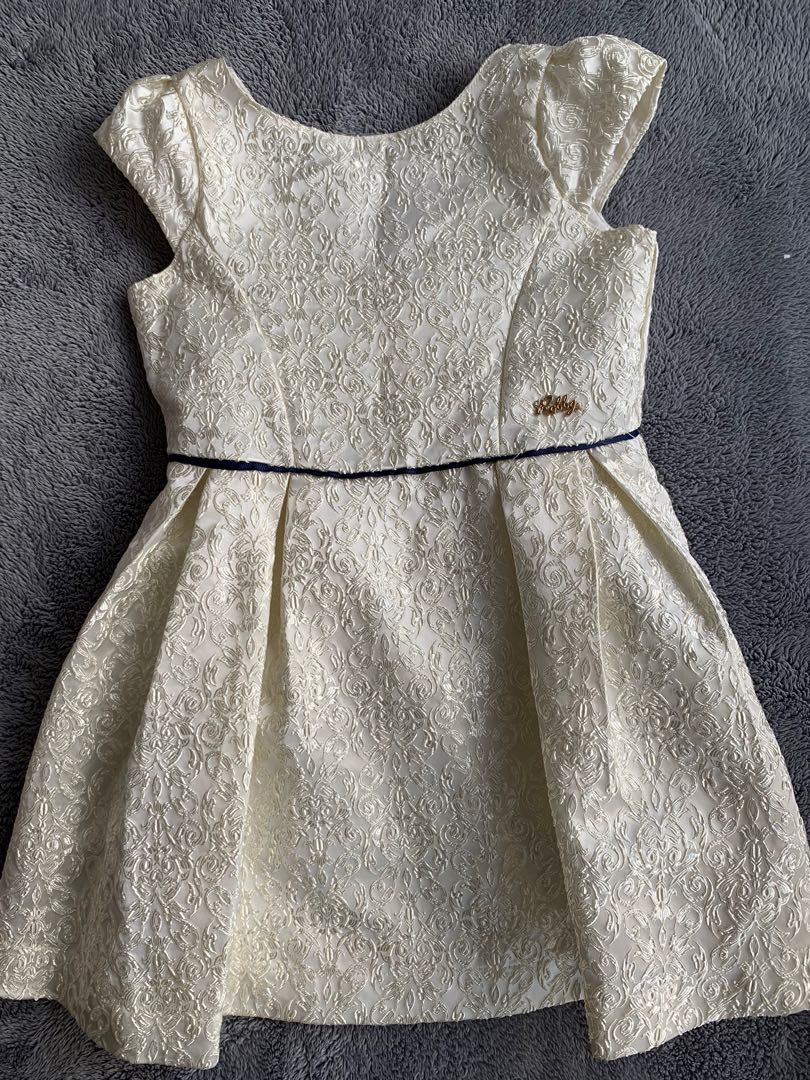 Robby Rabbit, Babies & Kids, Babies & Kids Fashion on Carousell