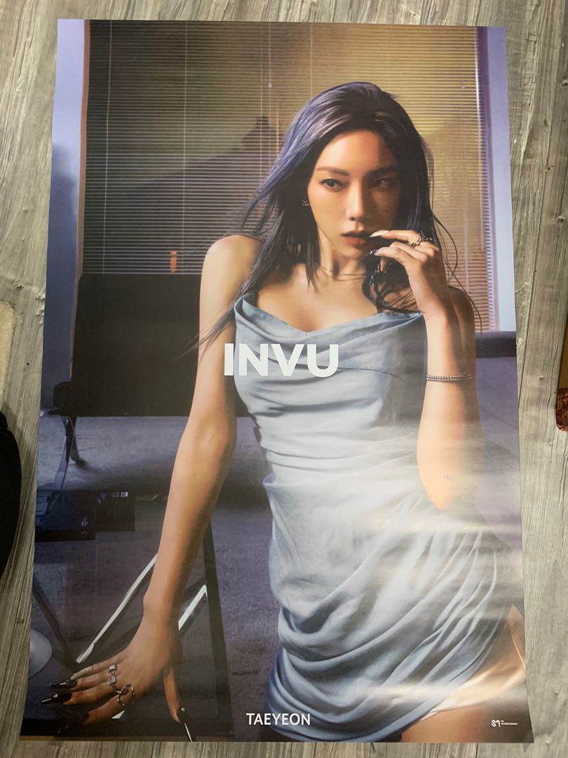 Taeyeon INVU poster, 新品發佈 - Carousell