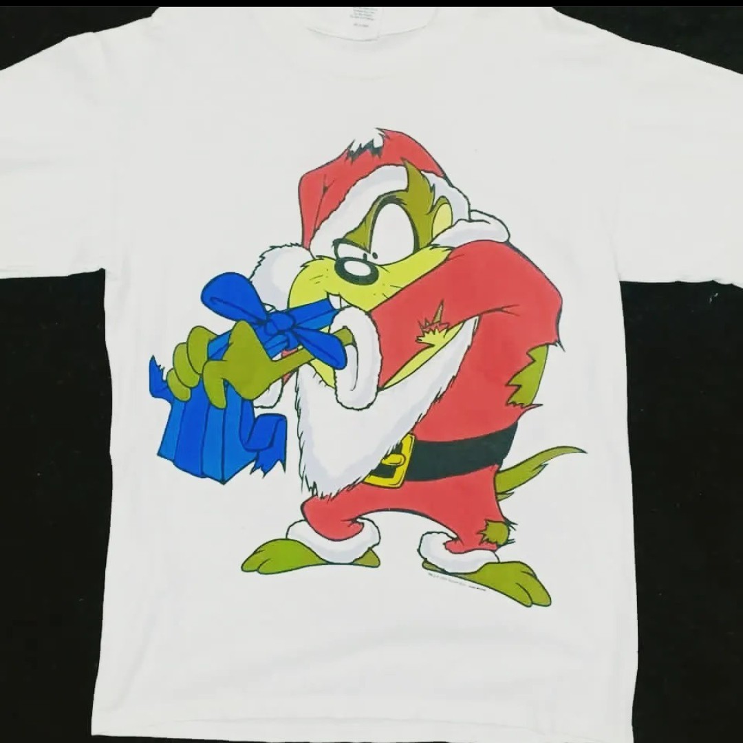 Taz santa vintage, Men's Fashion, Tops & Sets, Tshirts & Polo Shirts on ...