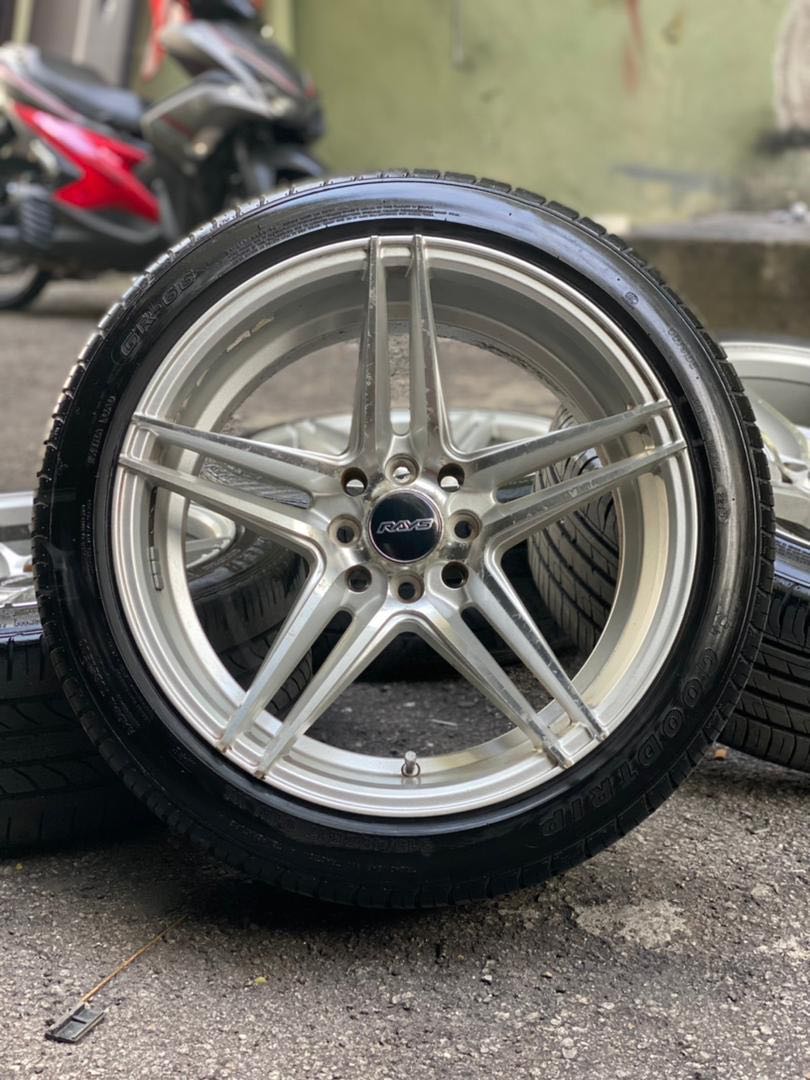 Vossen 17 inch sports rim Waja tyre 70%, Auto Accessories on Carousell