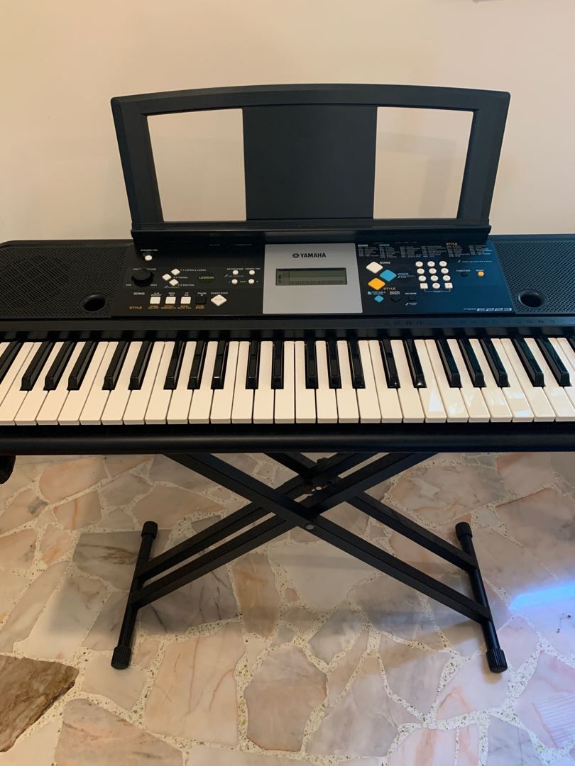 Yamaha Electronic Keyboard, Hobbies & Toys, Music & Media, Musical ...