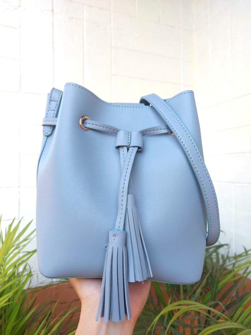 Clue bucket bag, Women's Fashion, Bags & Wallets, Shoulder Bags on ...