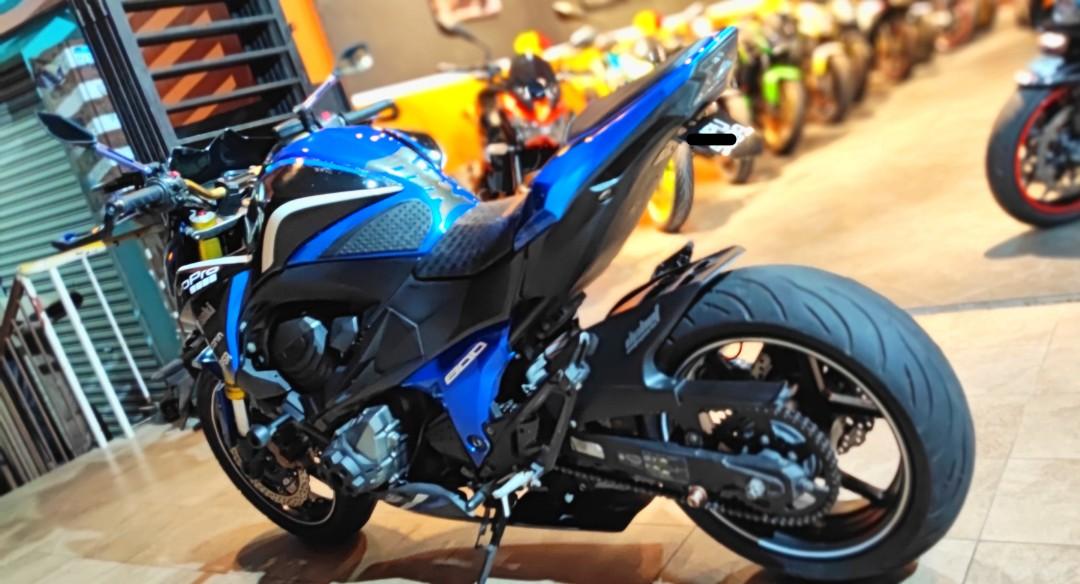 Kawasaki Z800 Blue Razor 2013 z8 Akrapovic, Motorbikes on Carousell