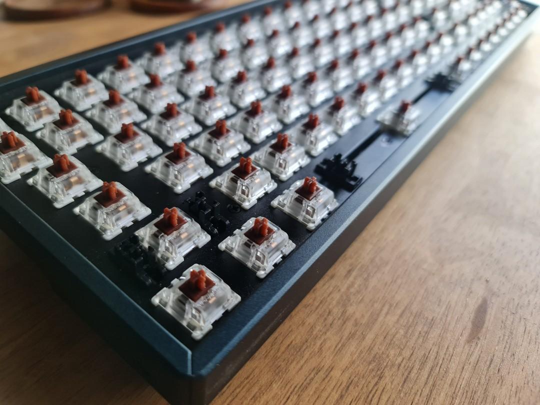 KEYCHRON K4 WIRELESS KEYBOARD VER 1 (GATERON BROWN SWITCH), Computers ...