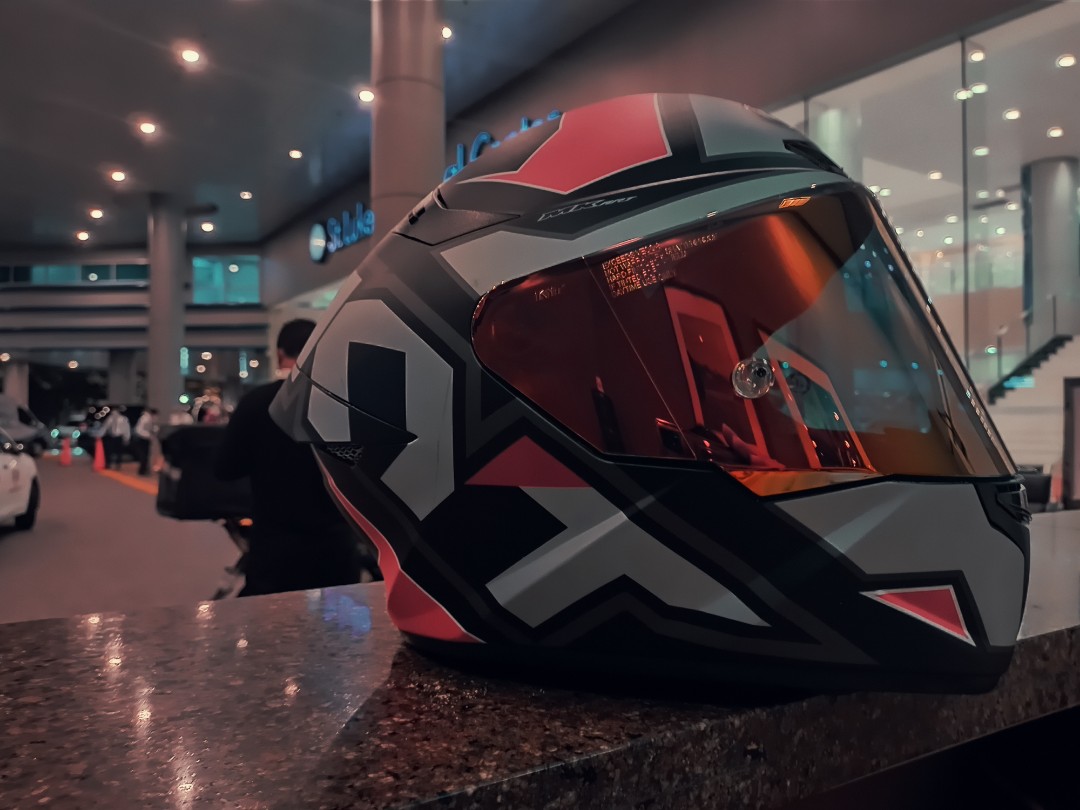 KYT TT course electron red, Motorbikes, Motorbike Parts & Accessories ...